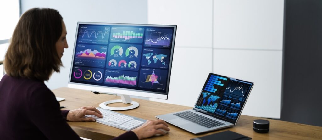 The Ultimate Guide to Choosing the Right Data Analyst Training Program ...